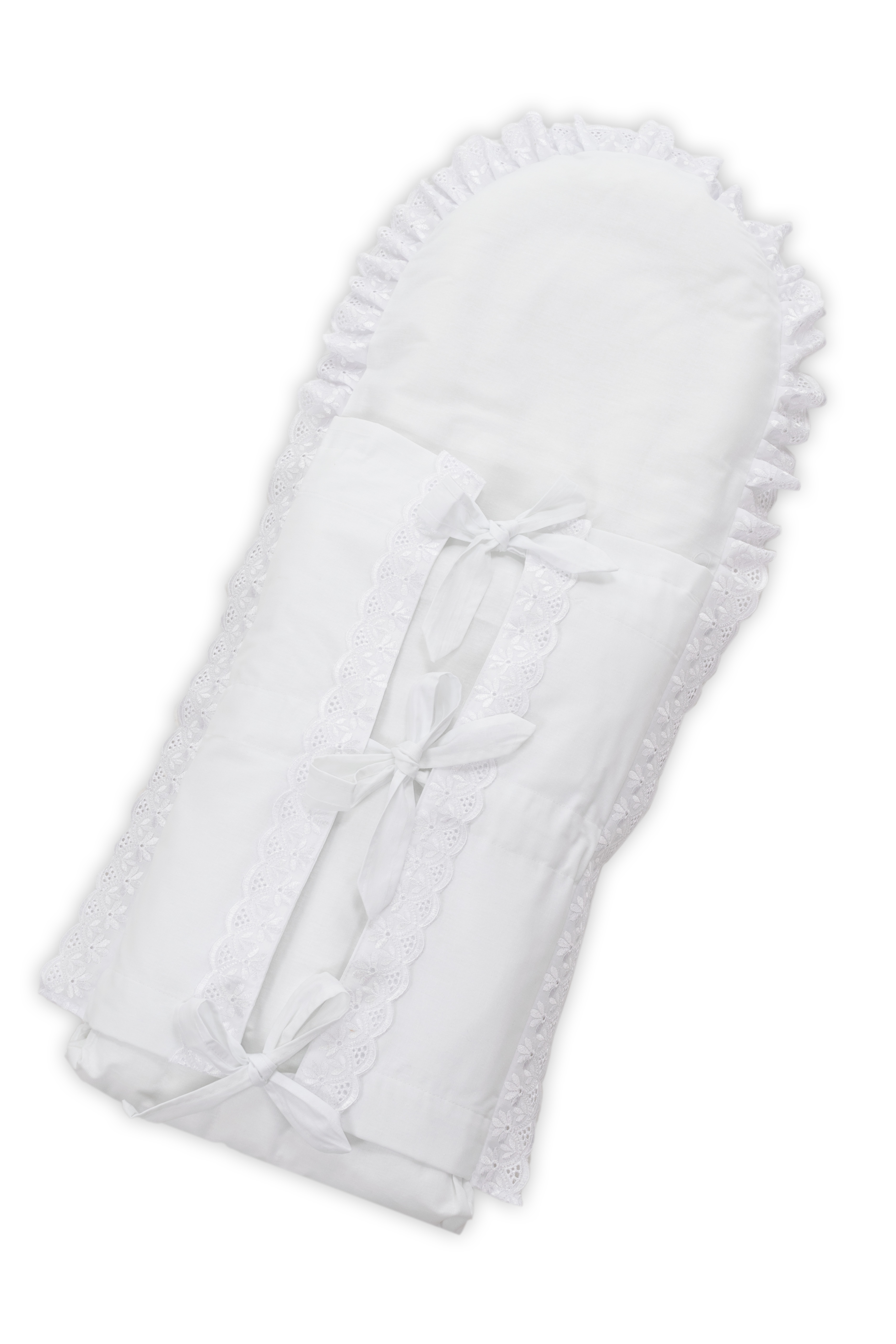 Madeirás csipkével díszített hagyományos pólya- fehér.